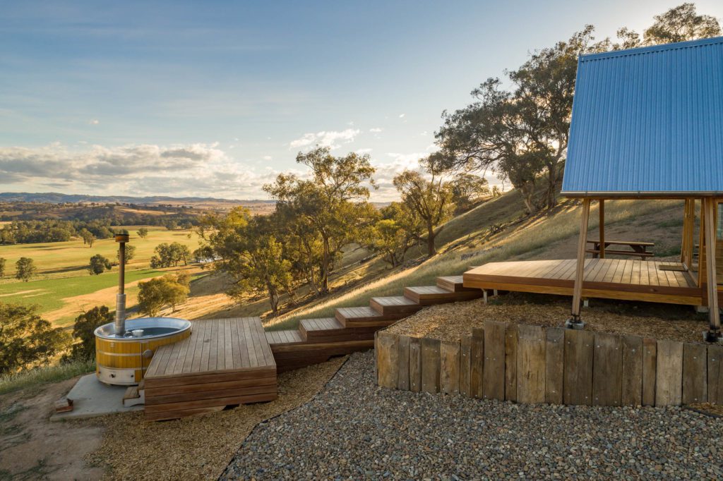 Sweeney’s Hut is Hillside Luxury with Beautiful Views » Kimo Estate ...